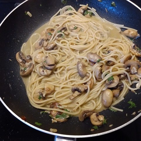 Champignons en Spaghetti Maaltijd - WWW.FIJNE-RECEPTEN.NL